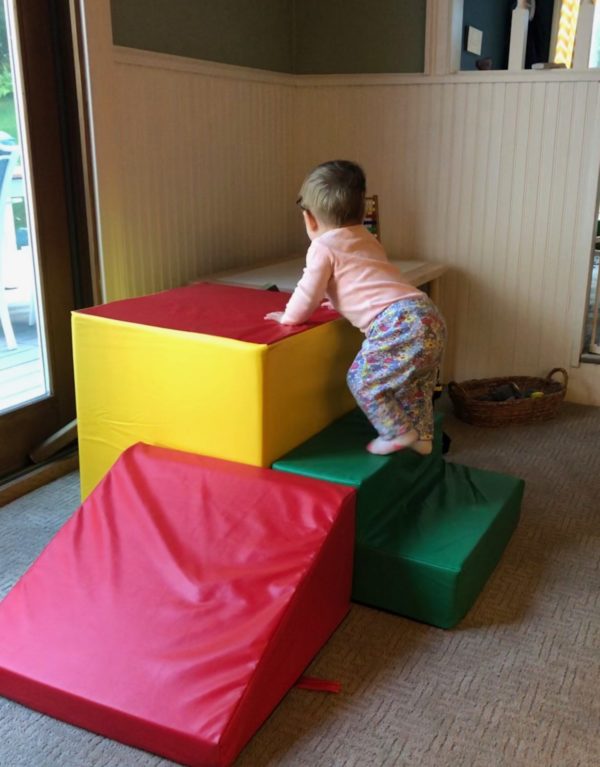 How to Encourage Gross Motor Development in Babies