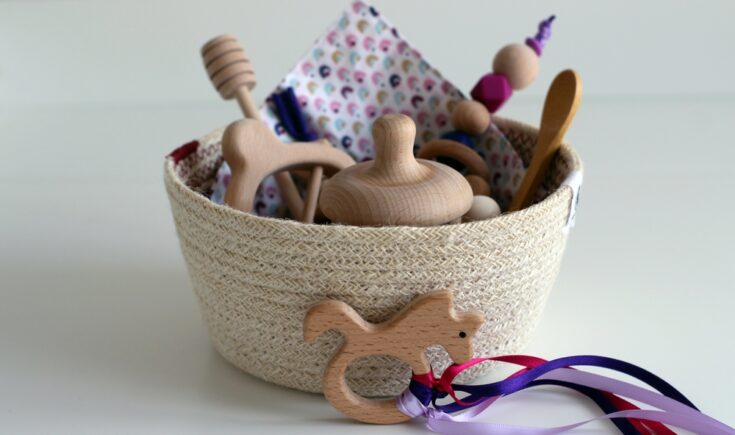 Exploring the Montessori Treasure Basket + Treasure Basket Ideas — The ...